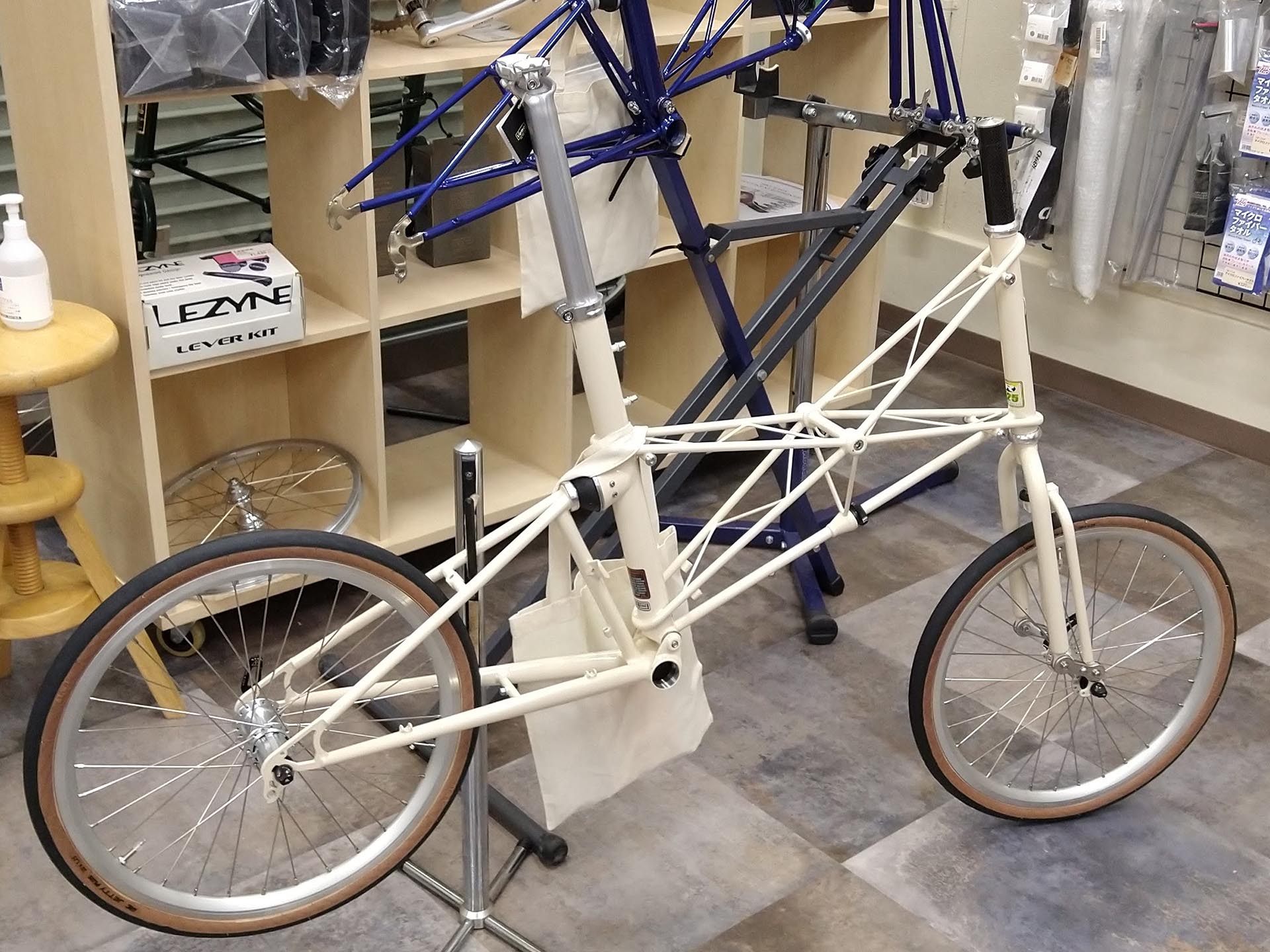 Alex Moulton (アレックス モールトン)専門店