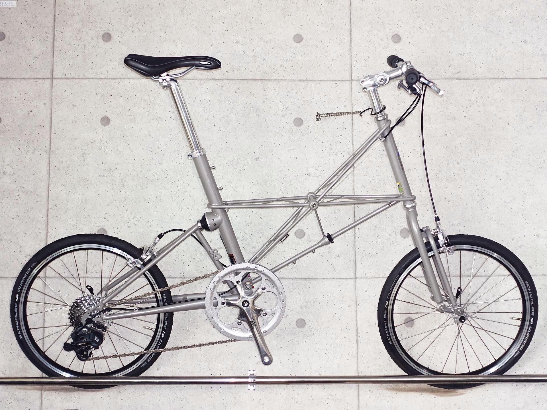 Alex Moulton(アレックス モールトン)TSR-9 分割